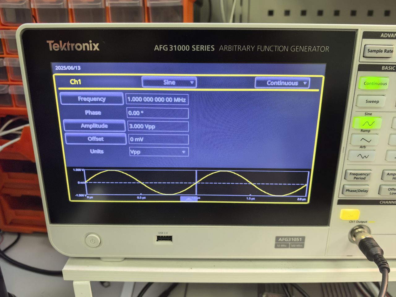 尝试一下示波器的 FFT 功能，好不好用？ - Crazy Ampilifer - 疯狂的运算放大器